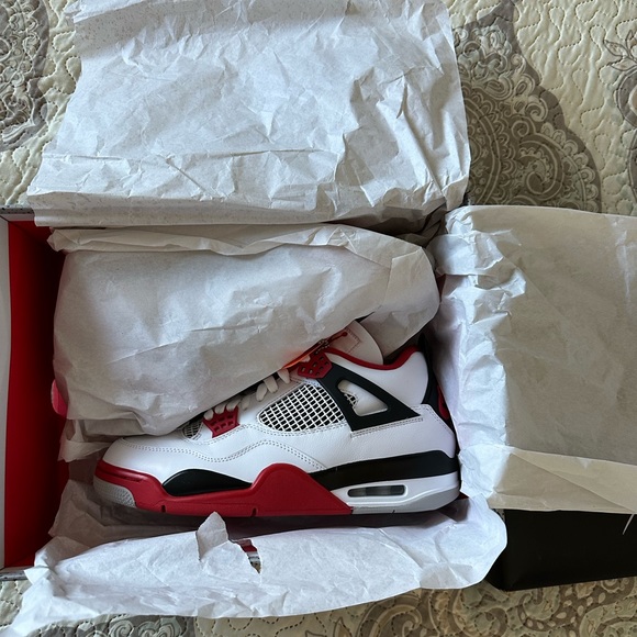 Jordan | Shoes | Fire Red 4s 220 | Poshmark